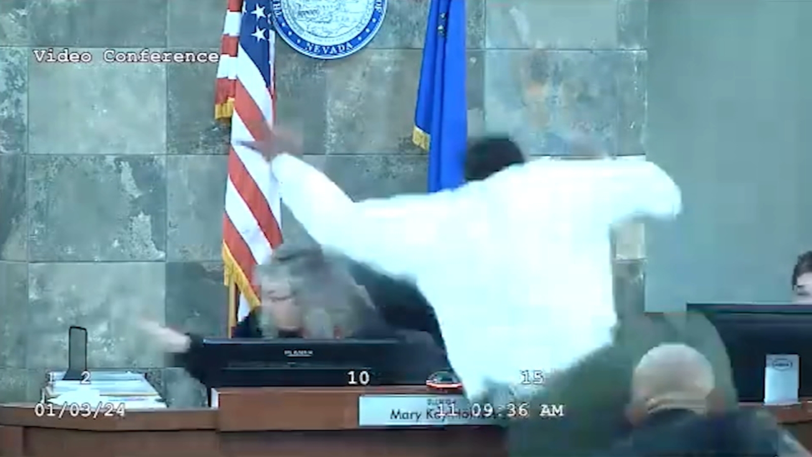 Judge Attacked By Defendant In Amazing Courtroom Scenes - Pubity