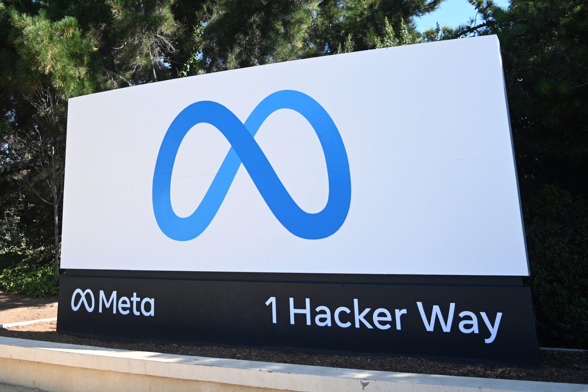 Meta To Label Content Generated By AI - Pubity