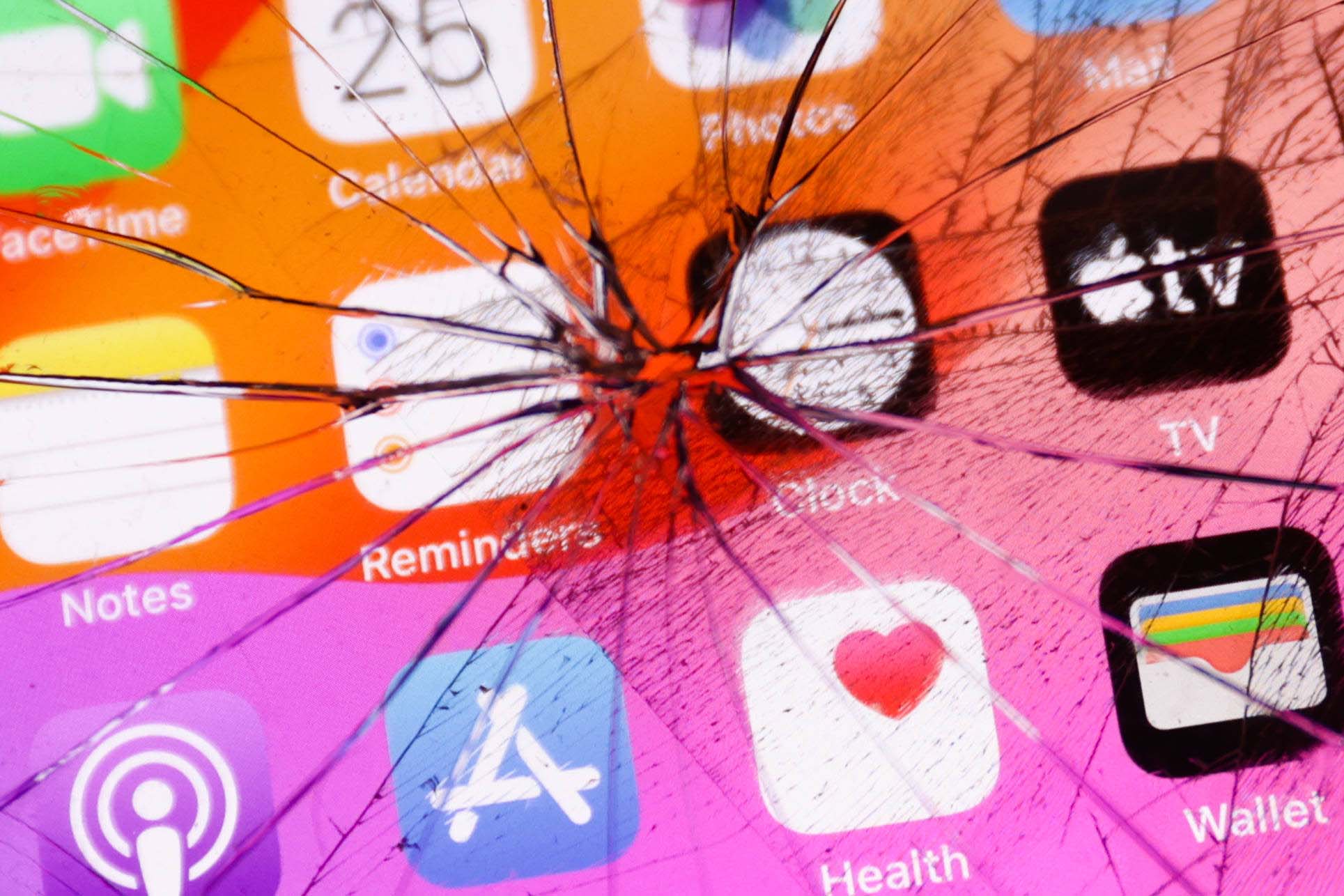 Apple rumored to be working on cracked screen solution - Pubity
