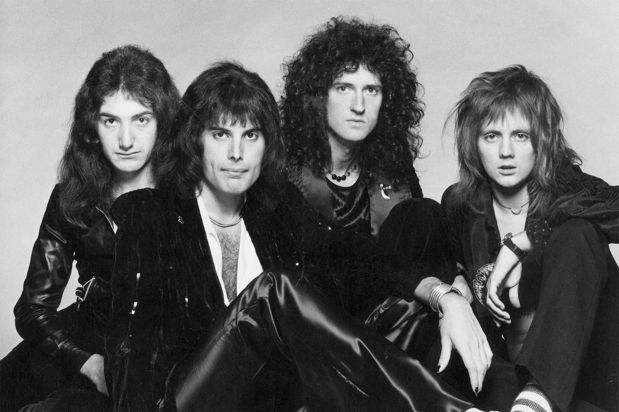 Queen to sell back catalogue for eye-watering amount - Pubity