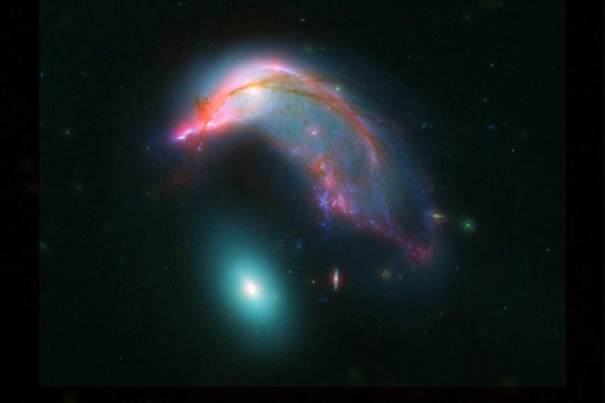 NASA captures stunning image of merging galaxies - Pubity