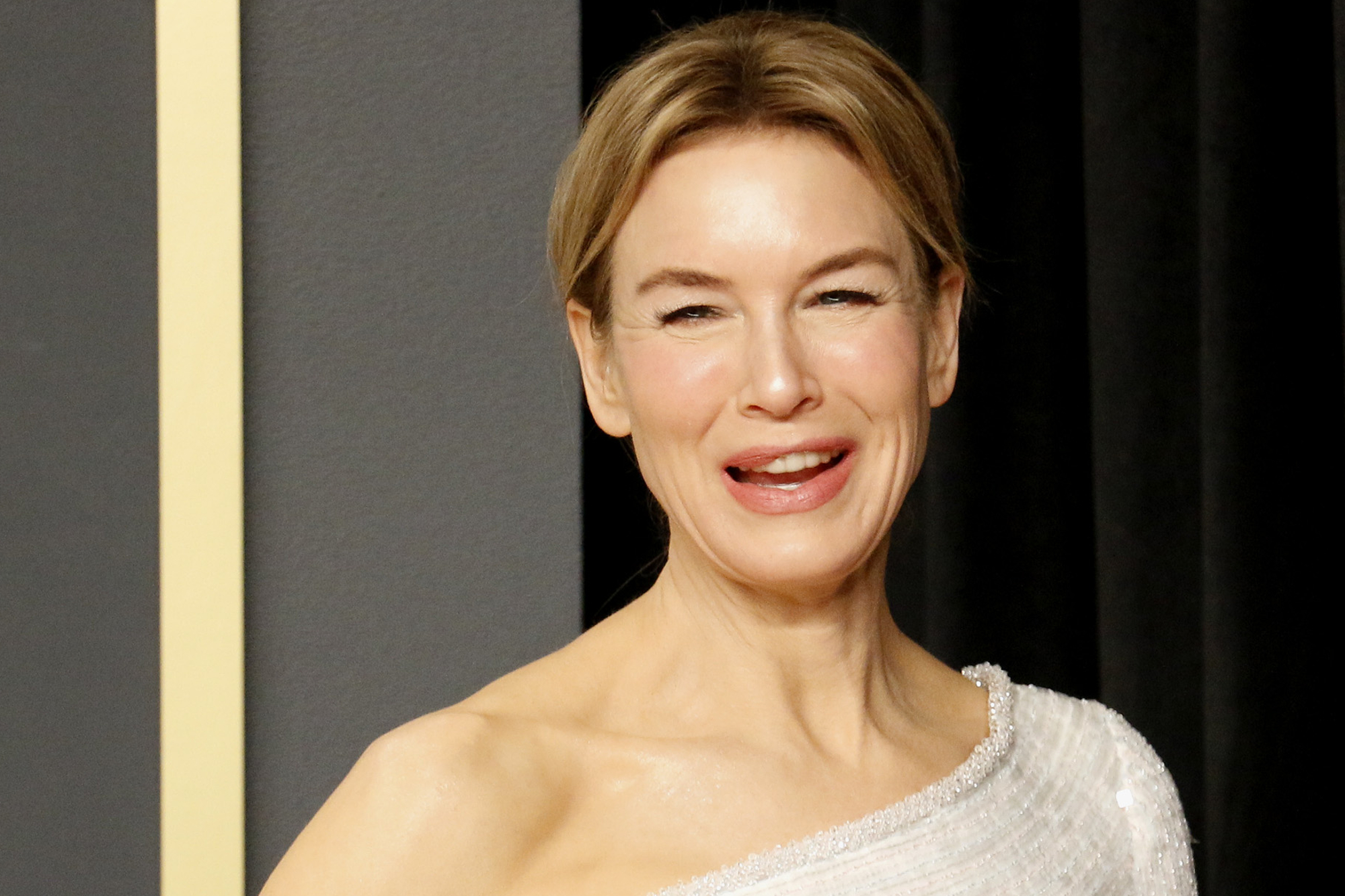 Filming halted on Bridget Jones 4 due to bats - Pubity
