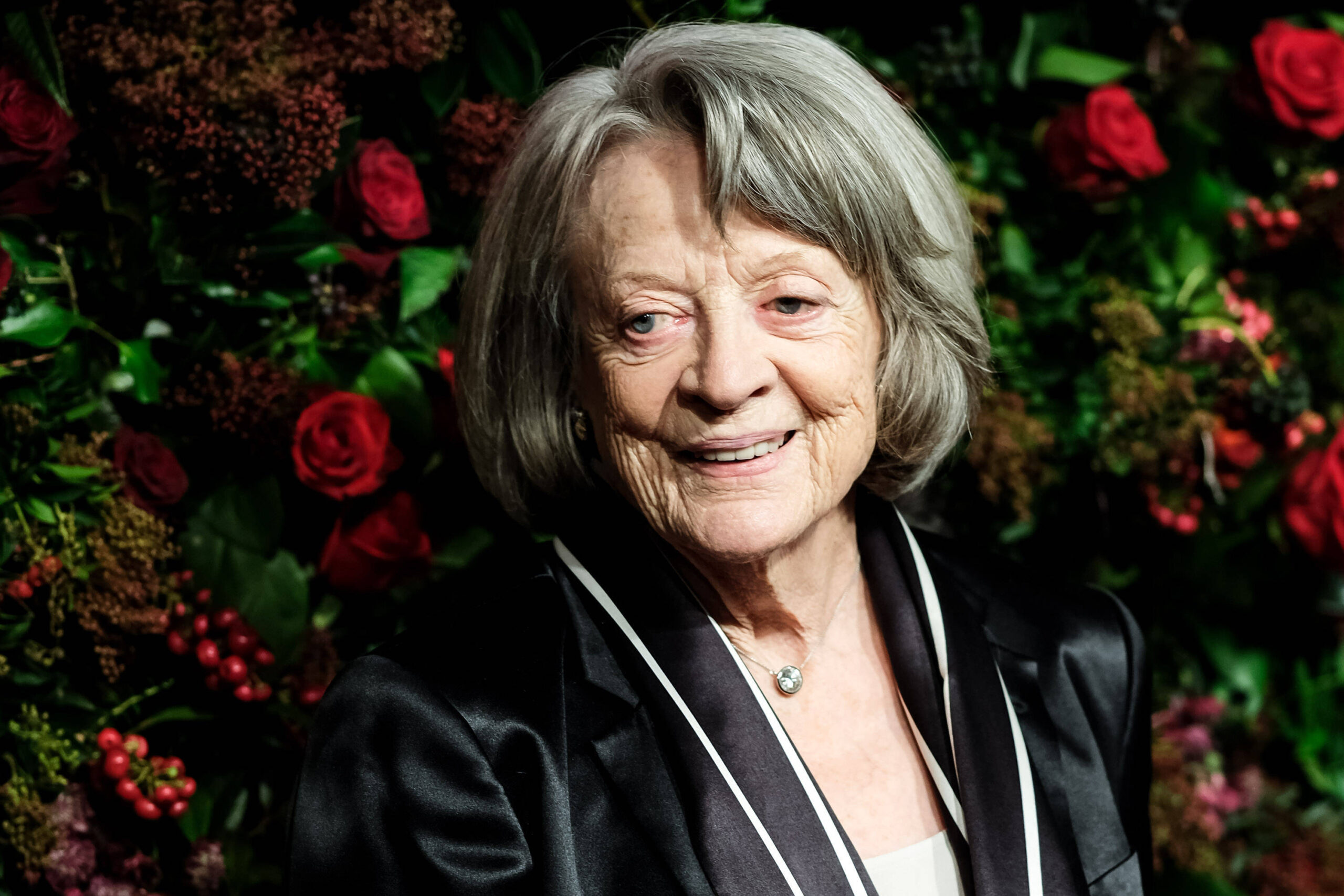Star of Harry Potter films Dame Maggie Smith dies - Pubity