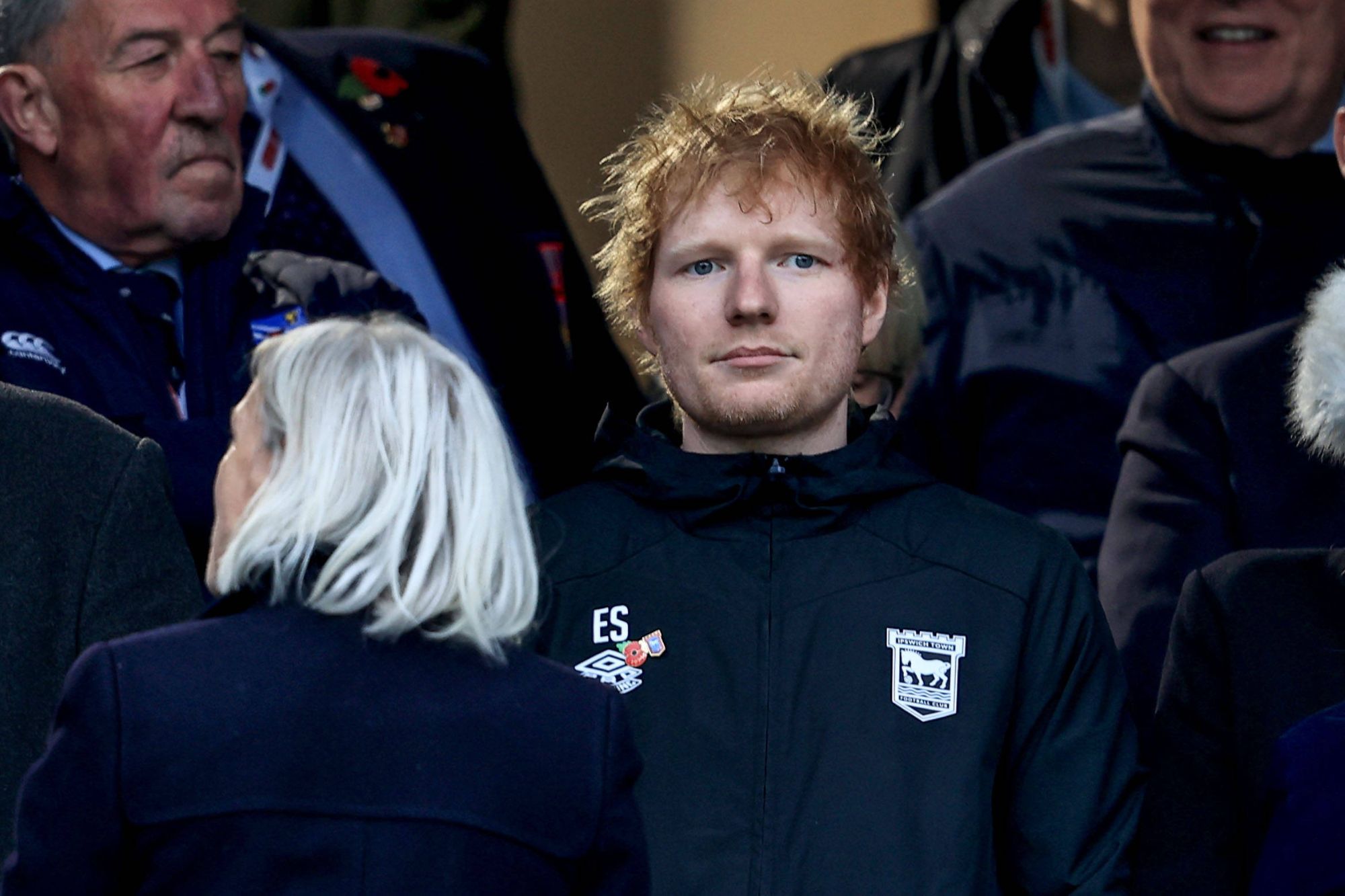 Ed Sheeran criticised for crashing Amorim interview - Pubity