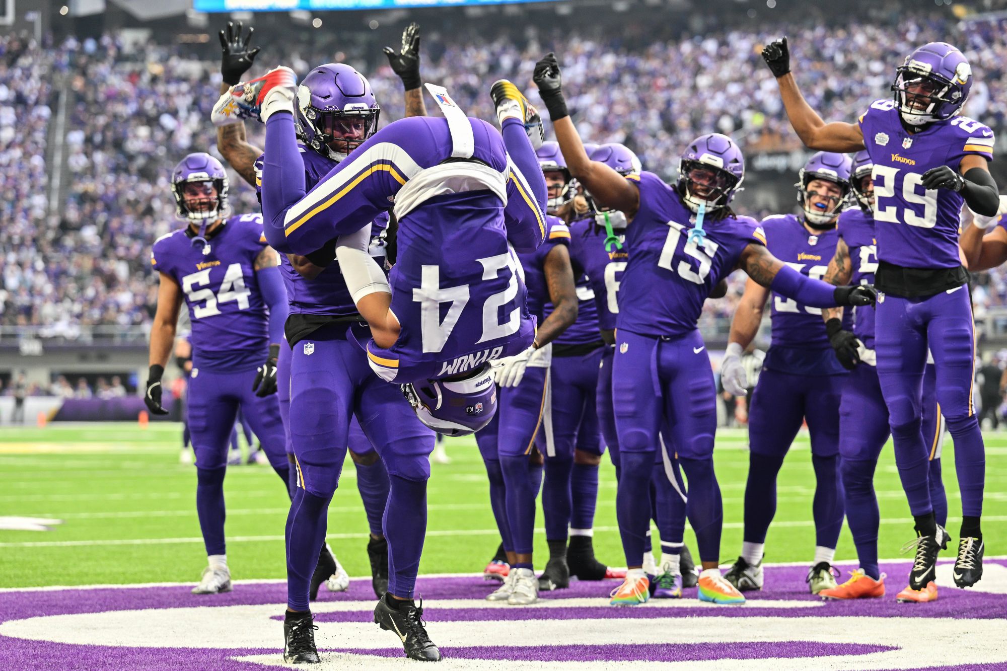 Minnesota Vikings pair perform White Chicks dance celebration - Pubity