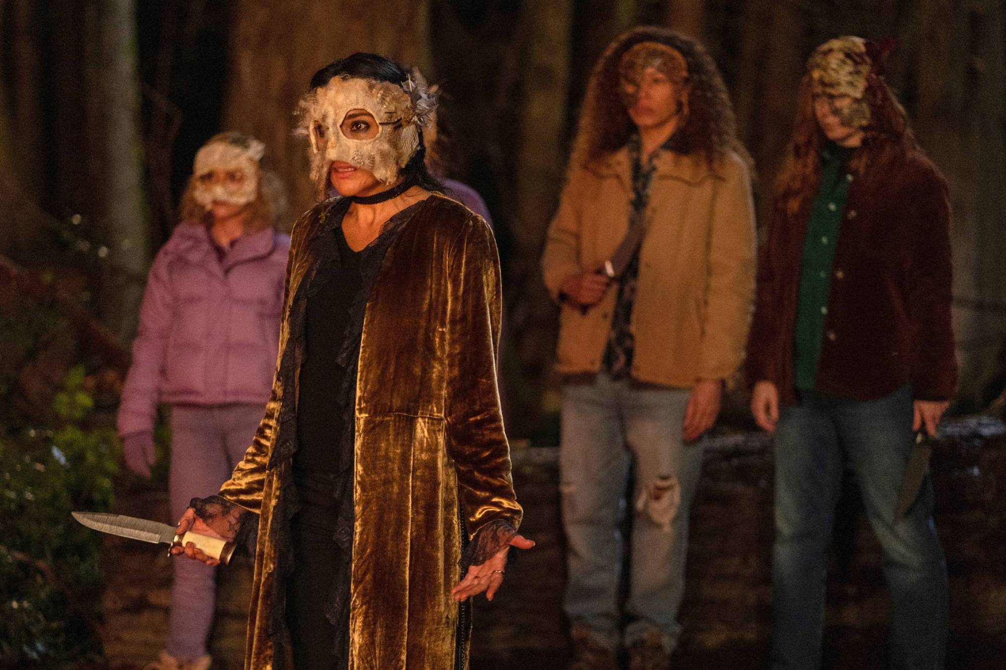 Everything we know about Yellowjackets season three - Pubity