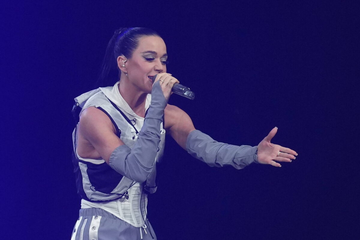 Why Katy Perry is going into space - Pubity