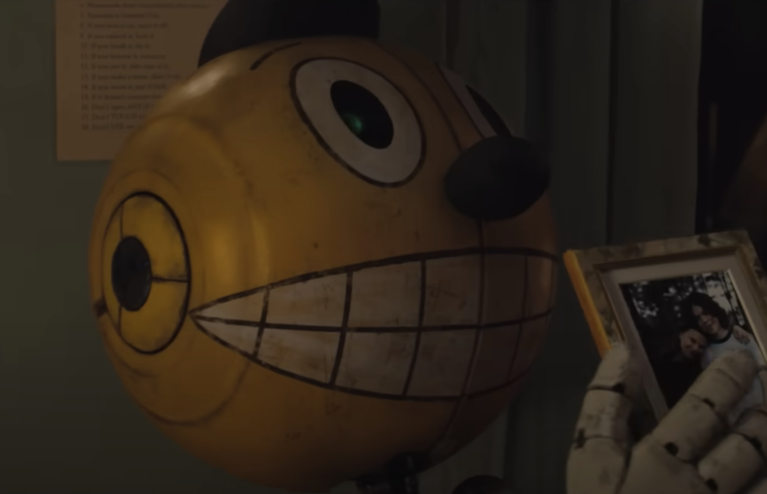 The Electric State: Cast and Characters Explained - Pubity