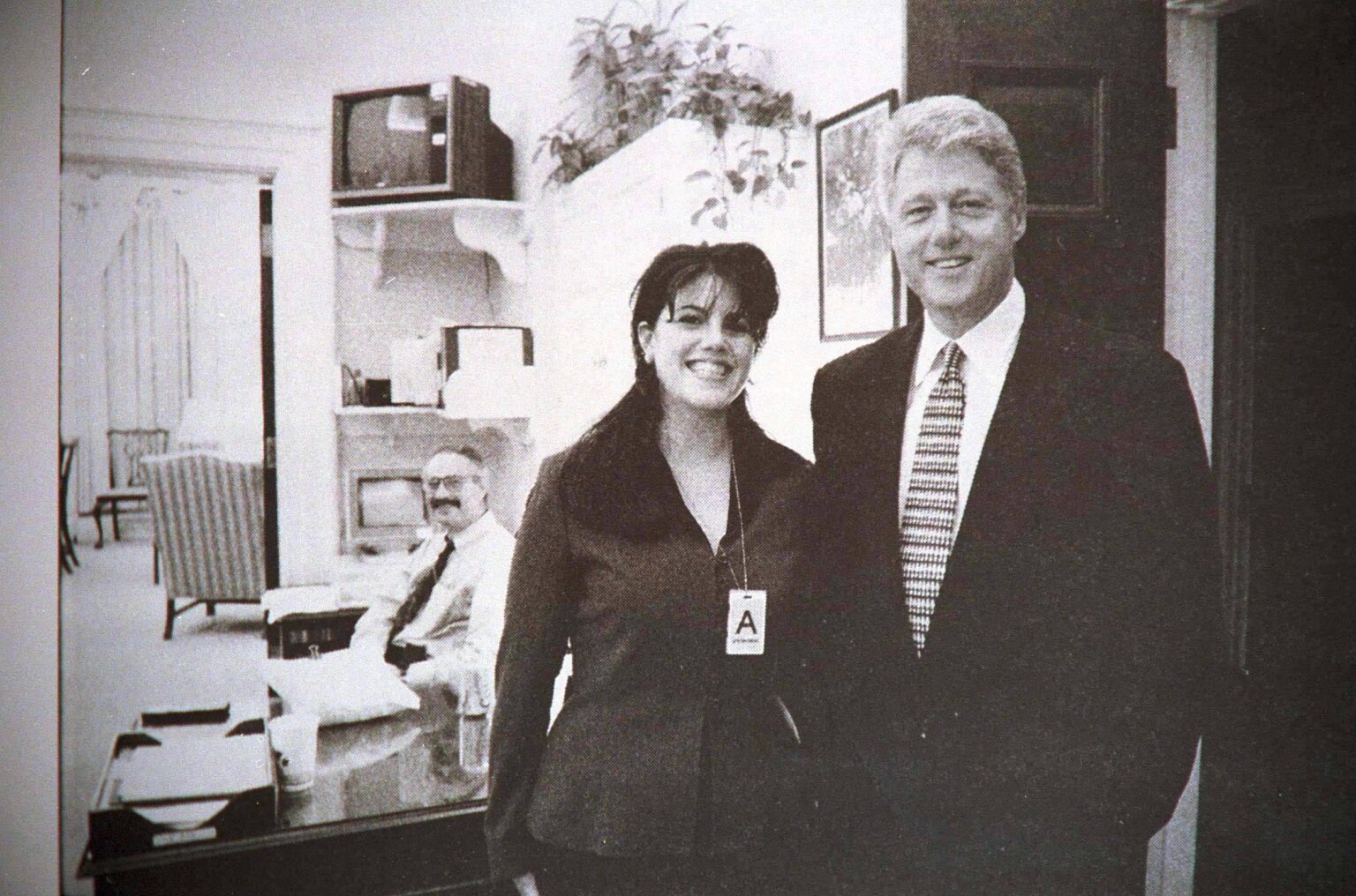 Monica Lewinsky: Is she married to anyone- Pubity