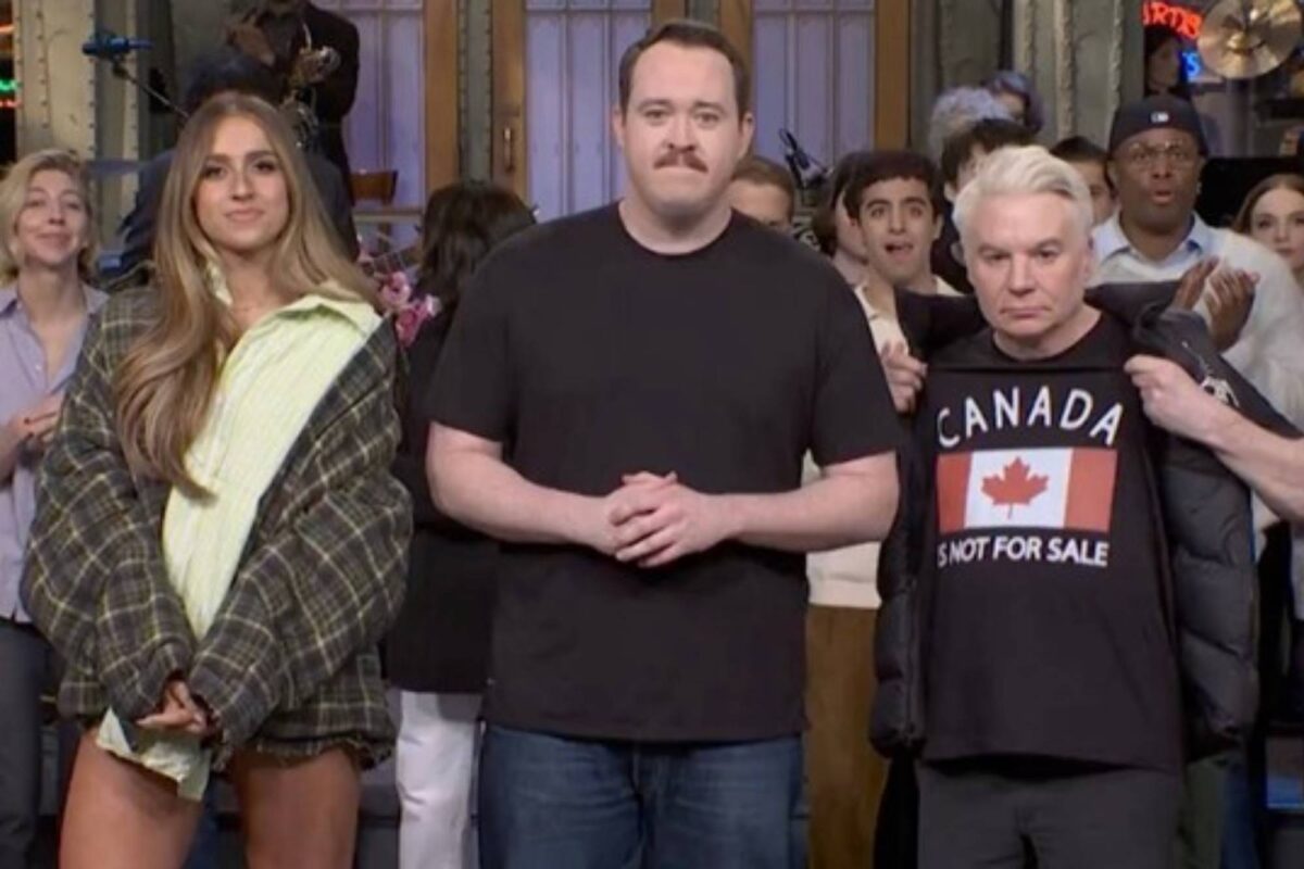 Mike Myers wears Canada Is Not For Sale shirt on SNL