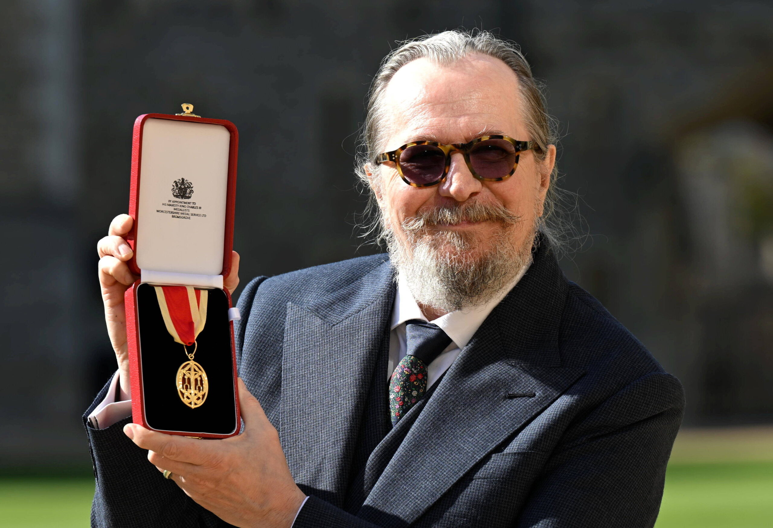 Top 10 actors with knight and damehoods - Pubity