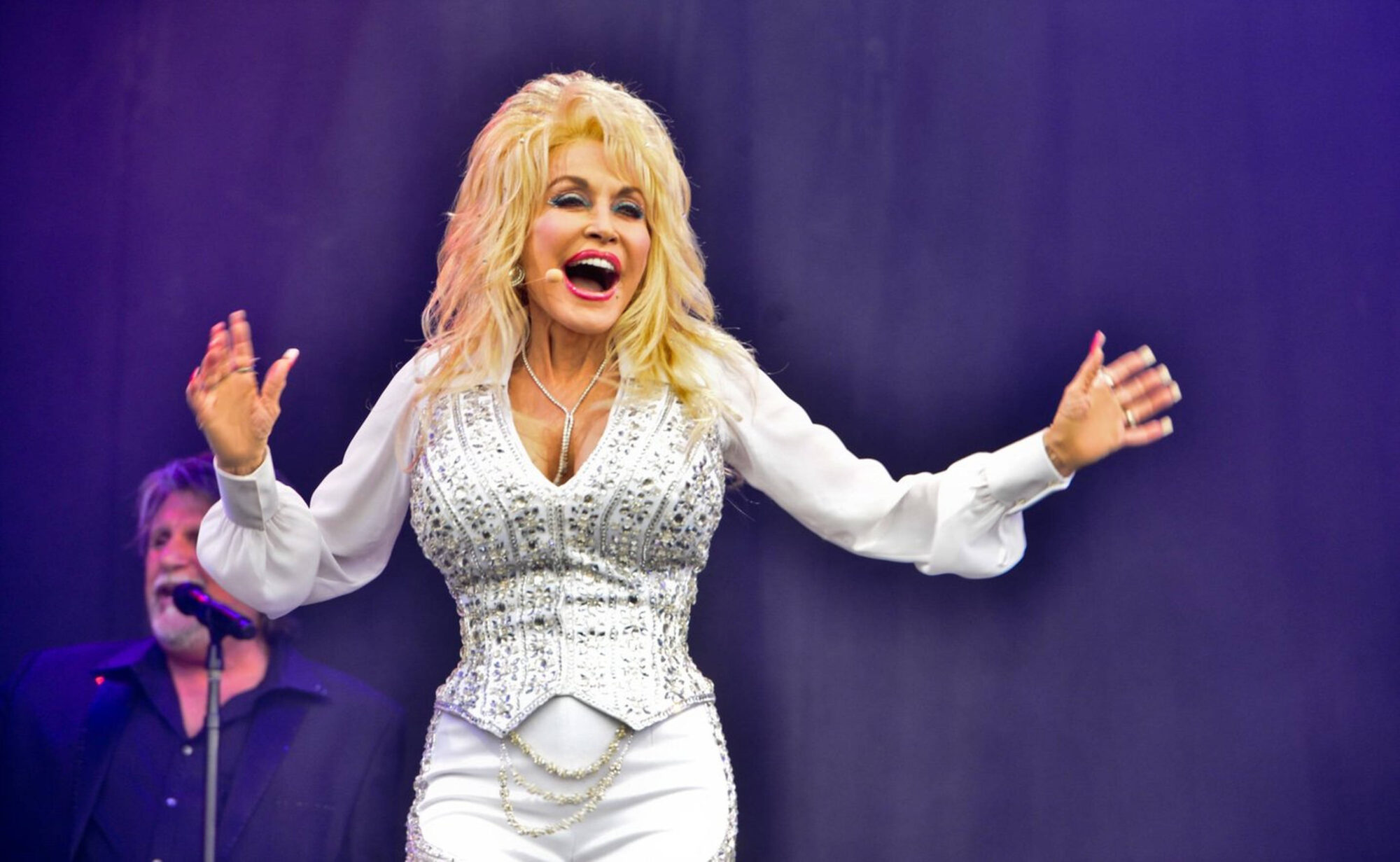Dolly Parton at 80 – facts about the singing legend - Pubity